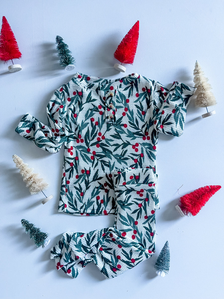 Holly Bush Christmas Pajamas – goodnightdoll